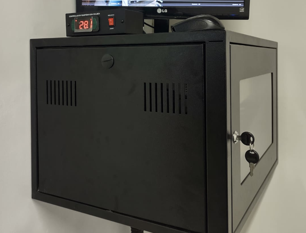 Controlador de Temperatura para Rack - Joel-TI